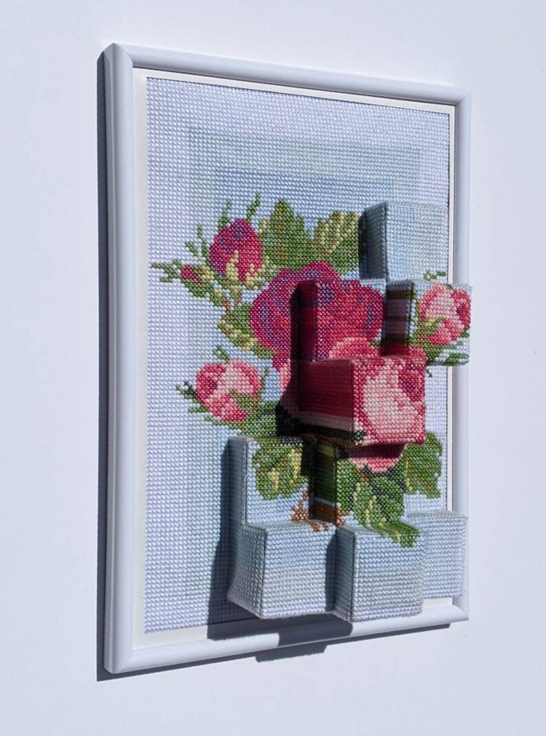 Tableau broderie, Point de croix, Roses en volume, Brodé main - Etsy France