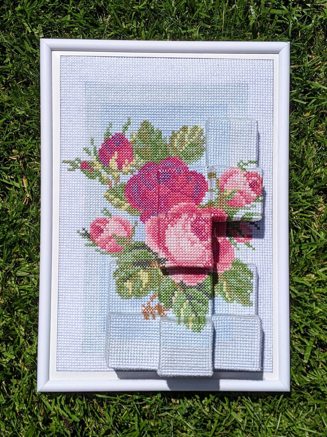 Tableau broderie, Point de croix, Roses en volume, Brodé main - Etsy France