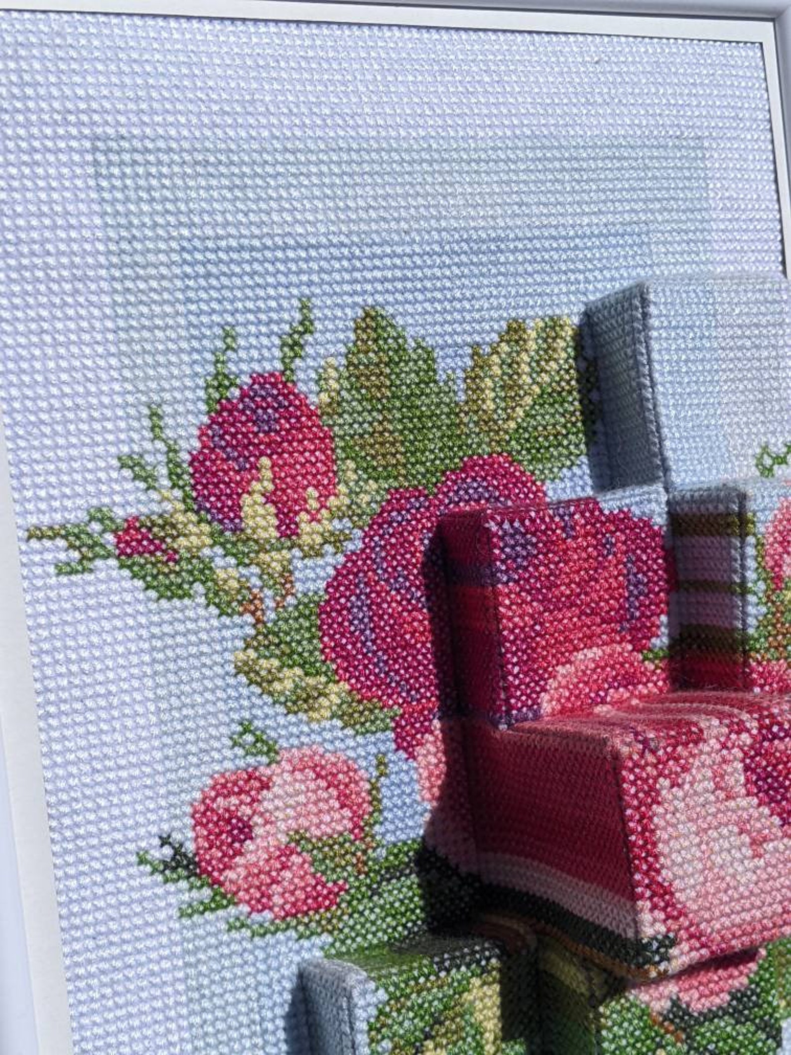 Tableau broderie, Point de croix, Roses en volume, Brodé main - Etsy France
