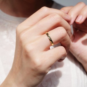 Solid Gold 14k Wave Curved Ripple Ring, Gold Stacking Ring, Gold Wave ...