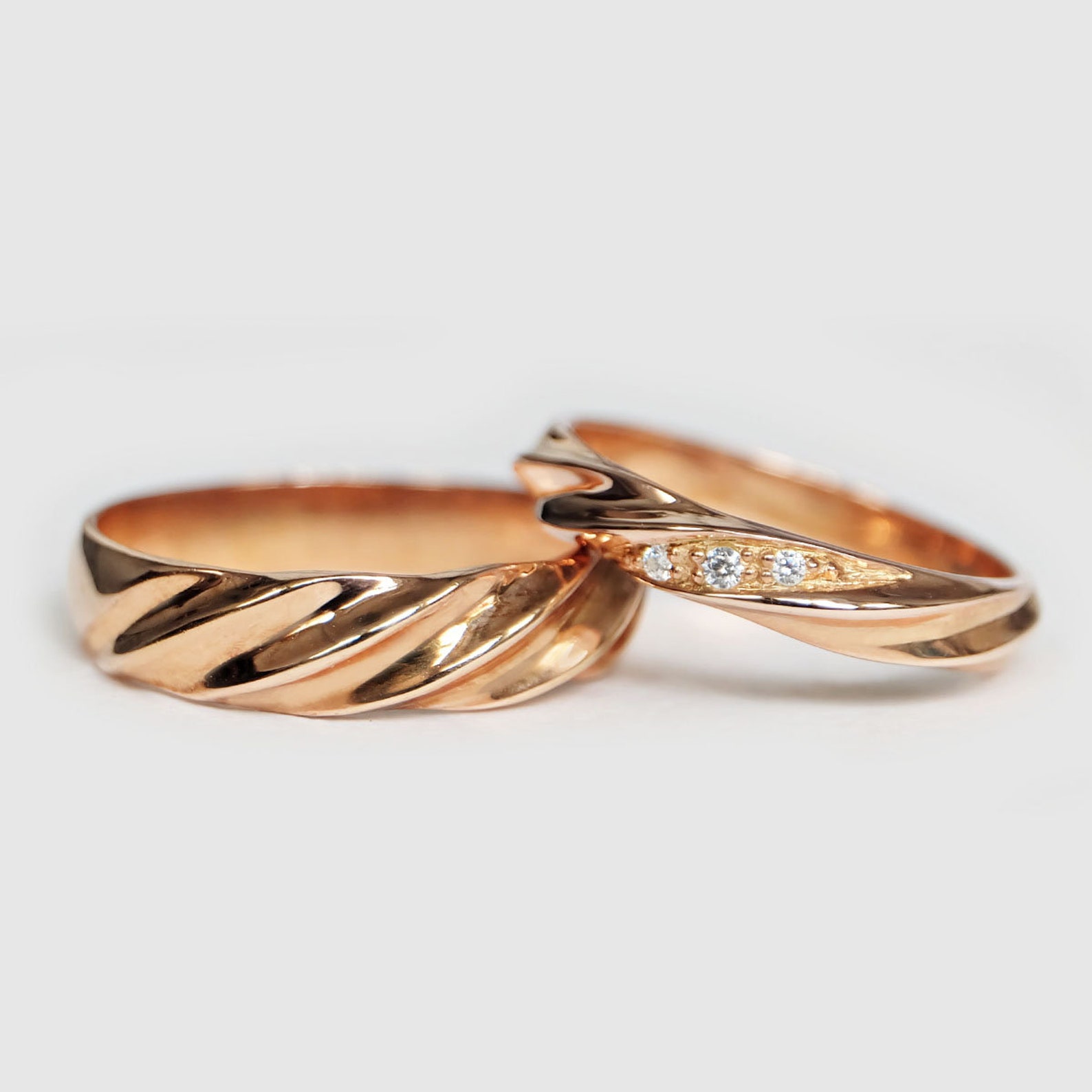 Mobius Ring, Gold Mobius Ring Set, His and Her, Solid Gold Mobius ...