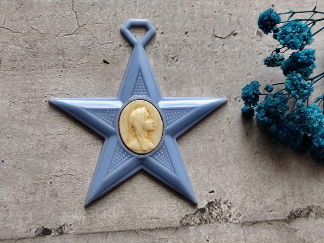 Virgin Mary Cradle Baby Medal - Etsy