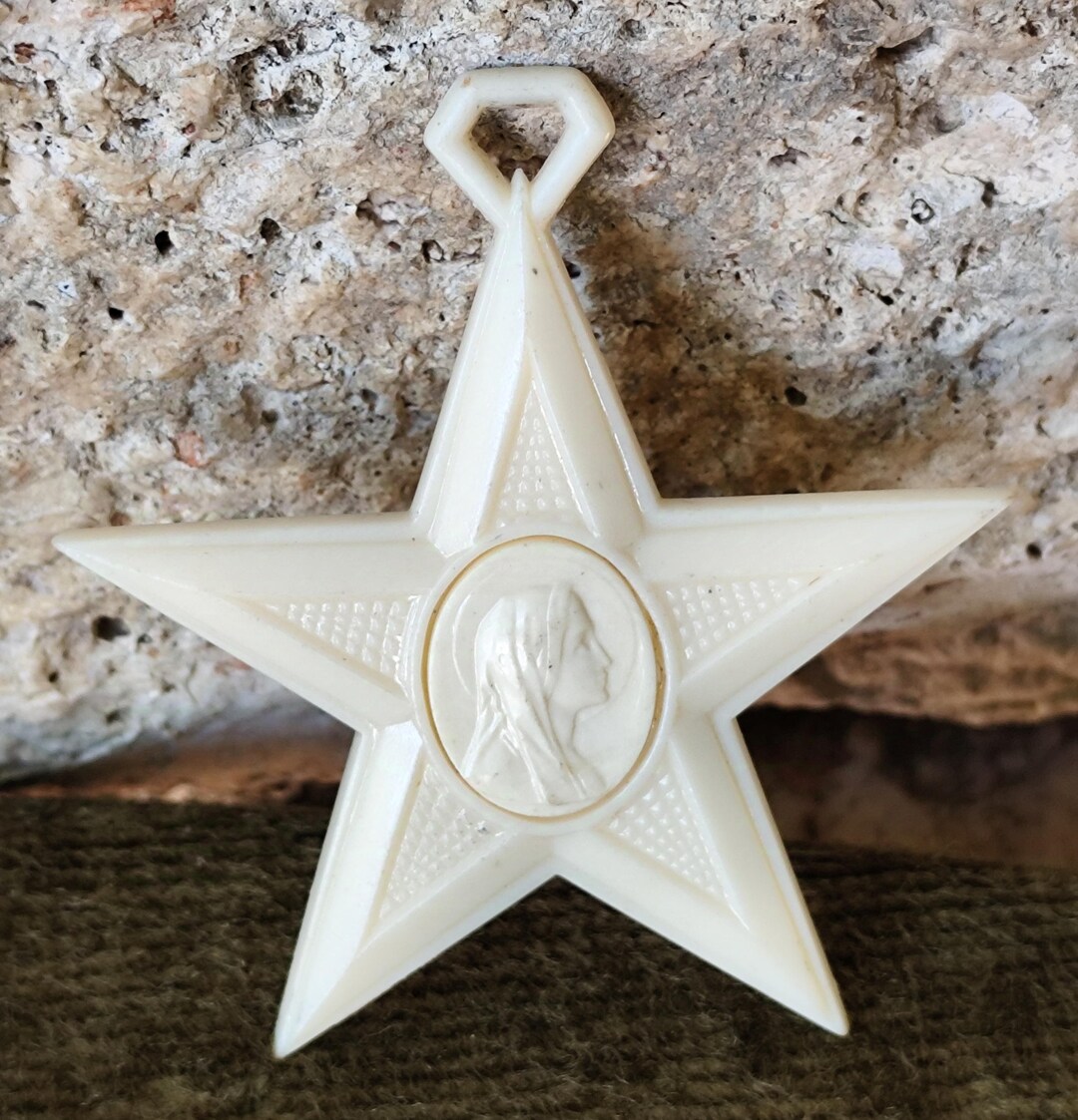 Virgin Mary Cradle Baby Medal - Etsy