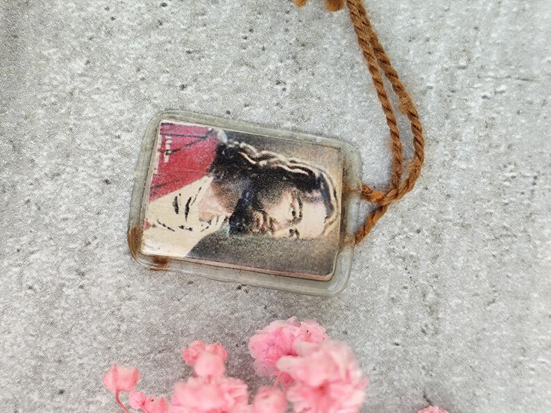 Scapular of Jesus Christ - Etsy Canada