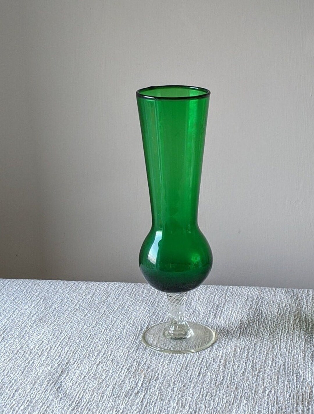 Large Vintage Mid Century Emerald Green and Clear Glass Shaped Vase ...