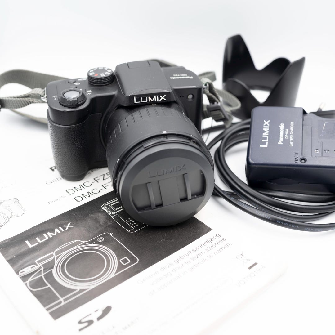 Panasonic Lumix DMC-FZ5 2000's Vintage Retro Point and Shoot Lo-fi ...