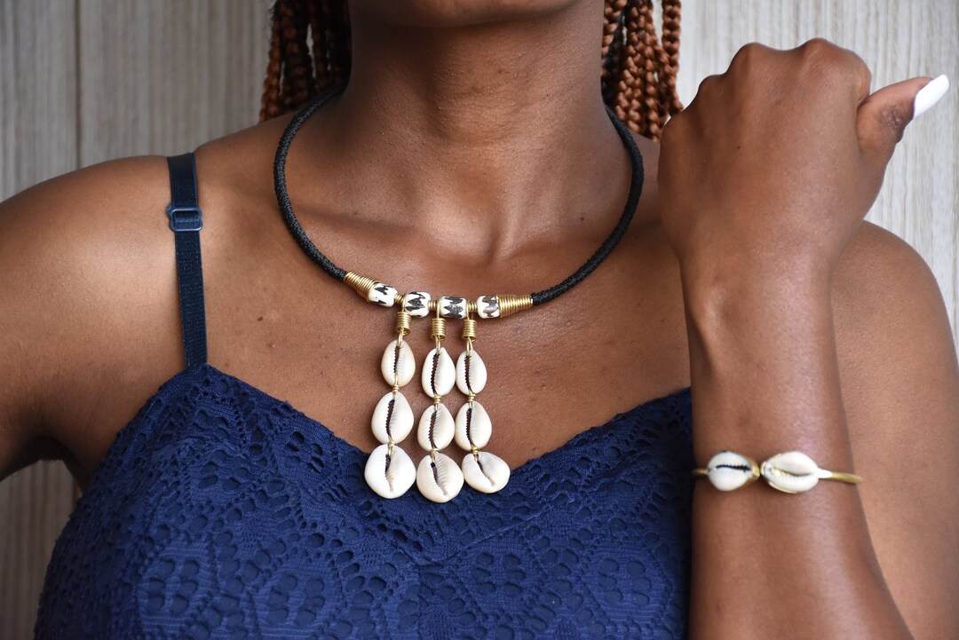 African Cowrie Sea Shell Necklace, Sea Shell Beaded Collar Necklace ...