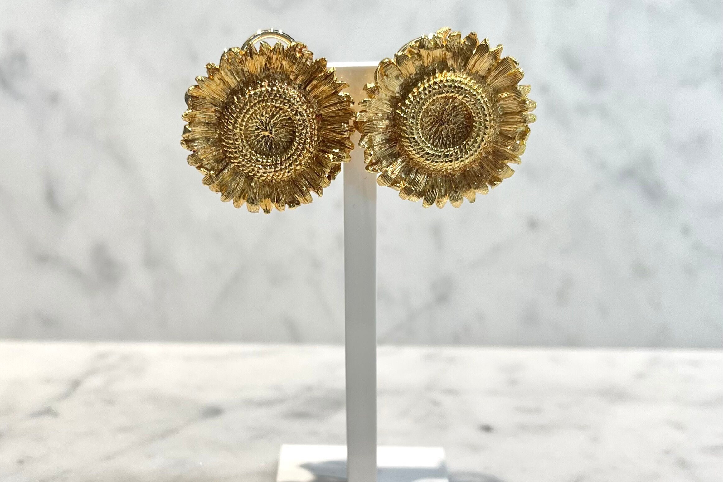 Beautiful robert Bielka 18K Yellow Gold Flower - Etsy