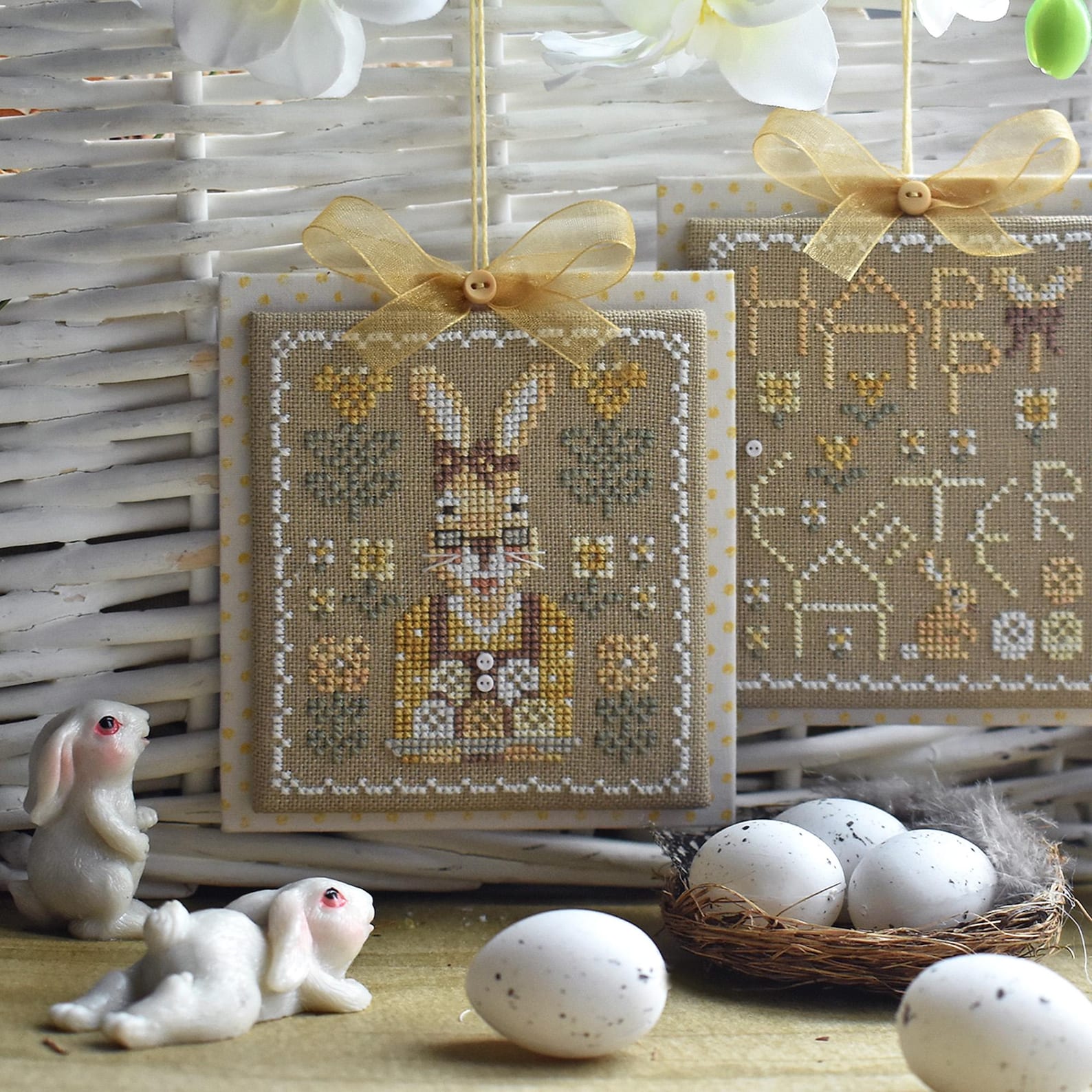 Patrón de punto de cruz de Pascua de la Sra. Bunny, muestrario ...