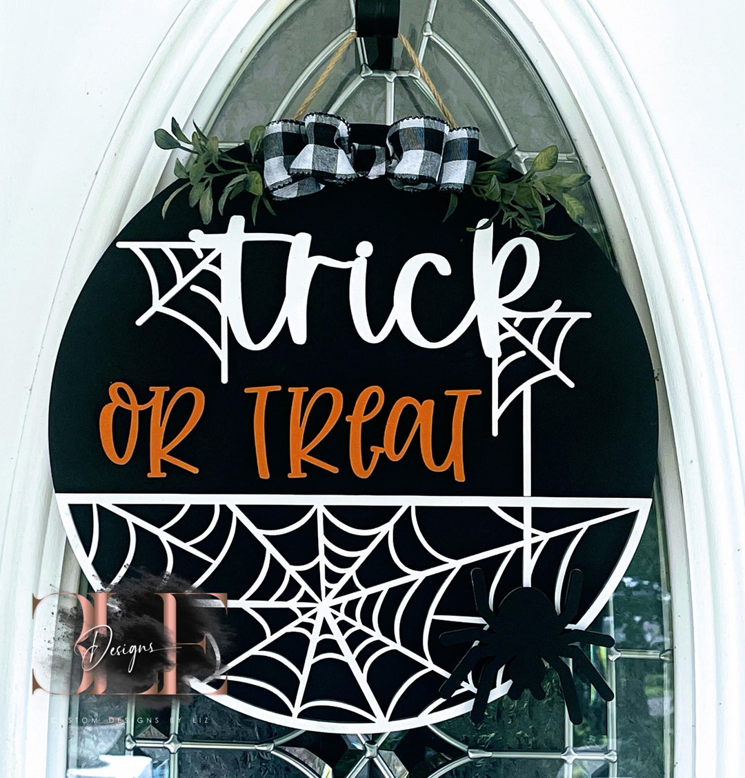 Trick or Treat Door Hanger, Halloween Door Sign, Spooky Door Hanger ...