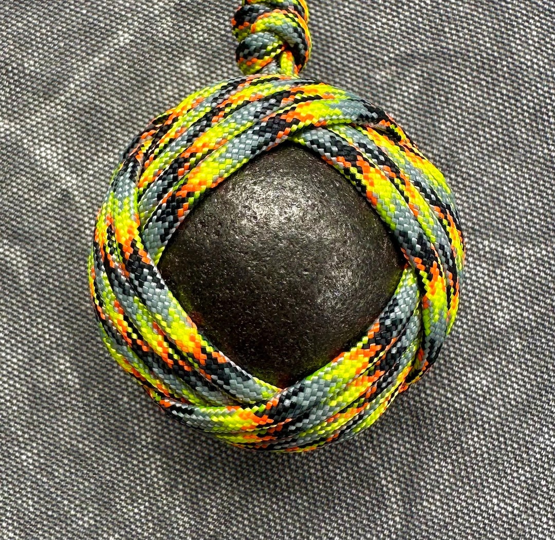Paracord Celtic Knot Monkey Fist Long- 1.5” Iron Core- Gunsmoke - Etsy