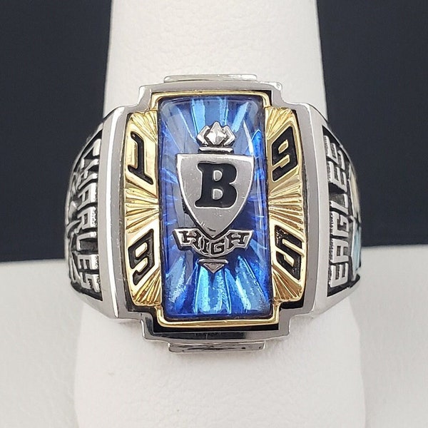 Vintage Class Ring - Etsy