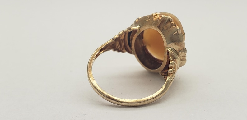 Antique Shiman Mfg. Co. ESEMCO 10K Solid Gold Ornate Oval Cameo Shell ...