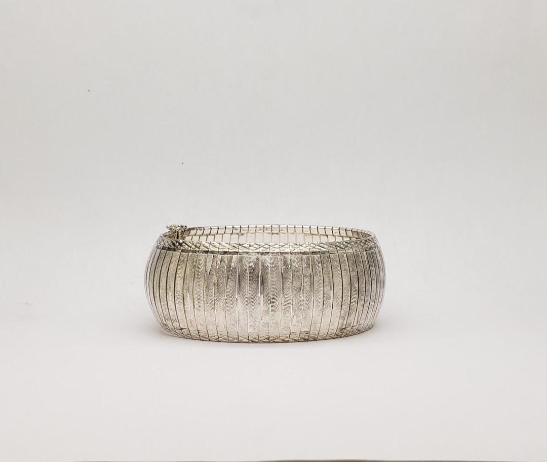 LEACH & GARNER Solid Sterling Silver Large Flexible Textured Statement ...