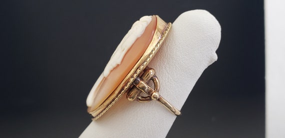 Antique Victorian Era 10K Solid Gold Large Oval Shell… - Gem