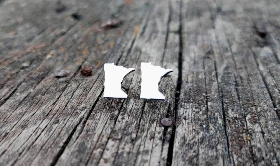 Minnesota State Stud Earrings, MN Shape - Etsy
