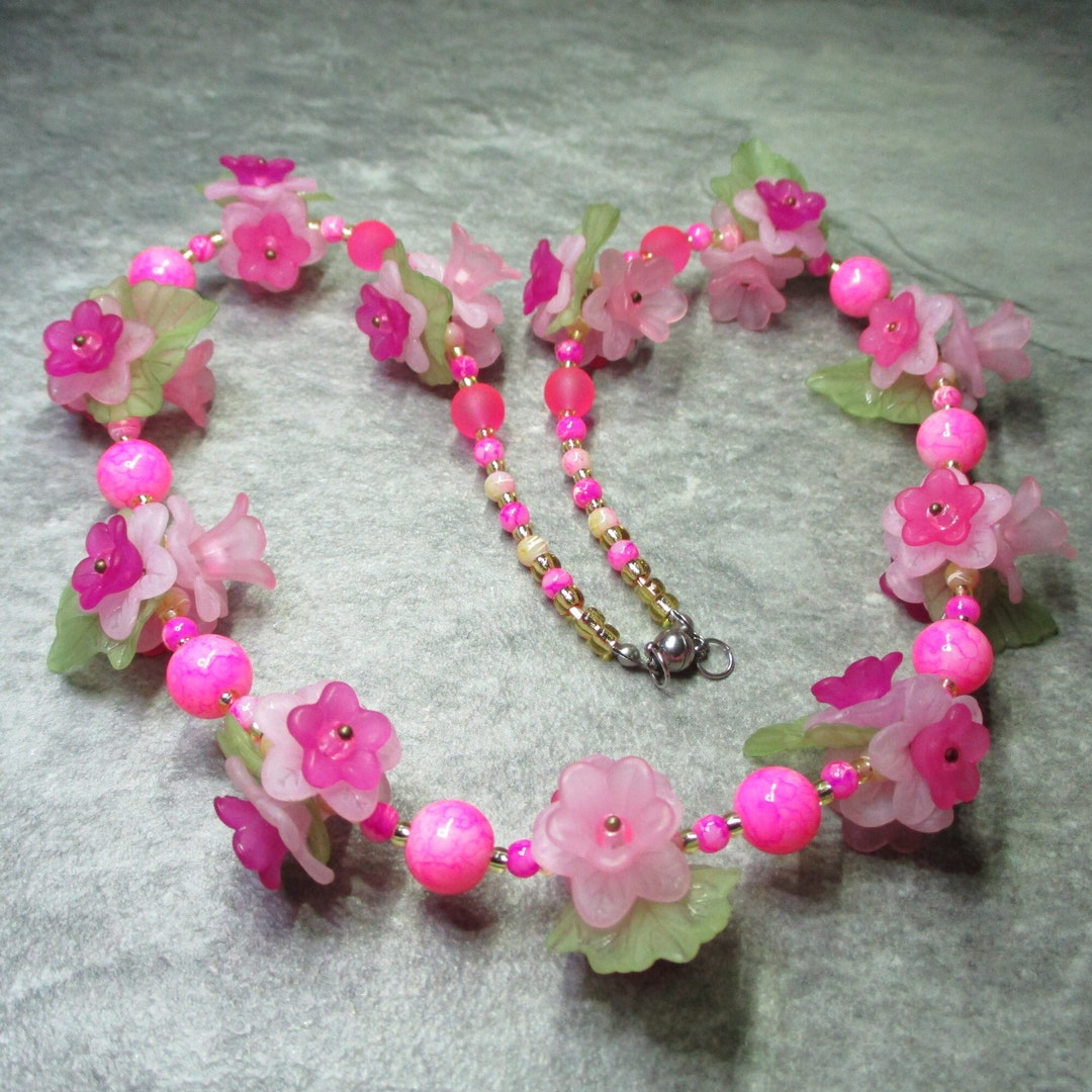 Bright Pink Bead and Lucite Flower Necklace - Etsy