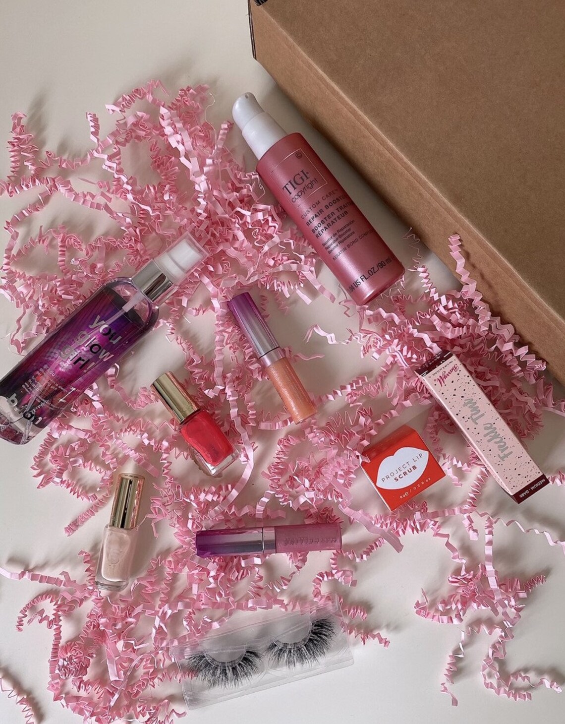 Mystery Beauty Makeup Box, Beauty and Makeup Gift Box Worth 55 ...