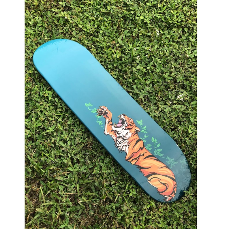 Original Vinyl Wrapped 3M Skateboard Tiger Animal Handmade Digital ...