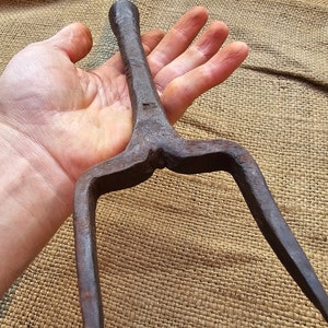 Decorated Sickle Peening Anvil Scythe Wrought Iron Vintage Antique 19th ...