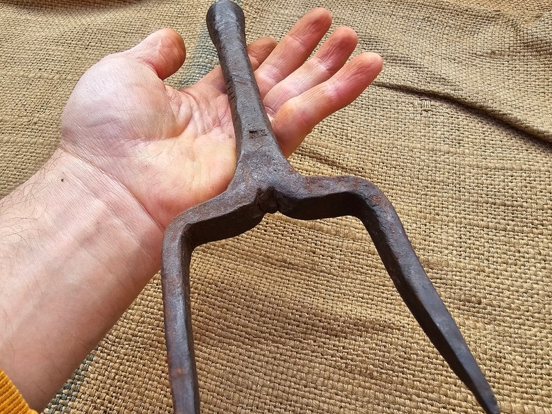 Decorated Sickle Peening Anvil Scythe Wrought Iron Vintage Antique 19th ...