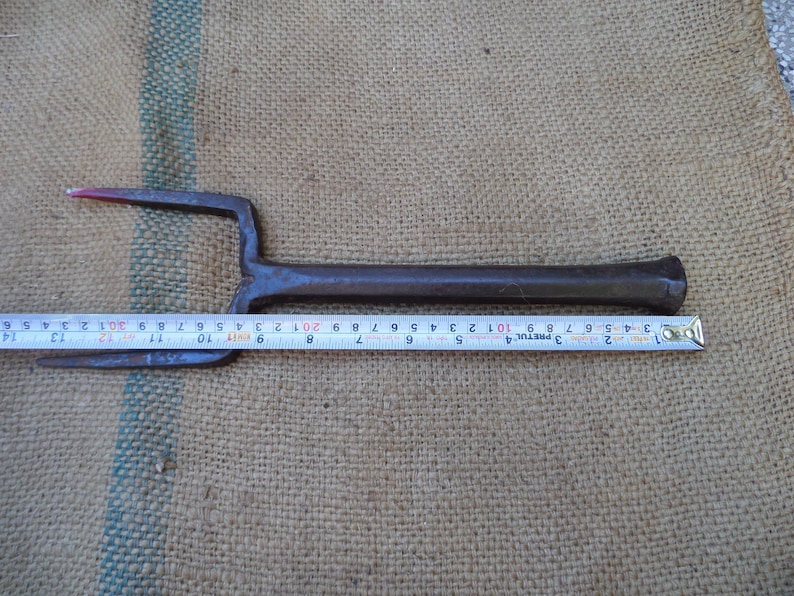 Antique Vintage Scythe Sickle Sharpening Peening Anvil Blacksmith Hand ...