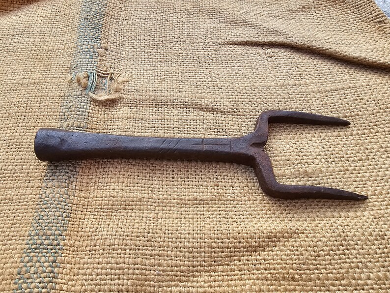 Decorated Sickle Peening Anvil Scythe Wrought Iron Vintage Antique 19th ...