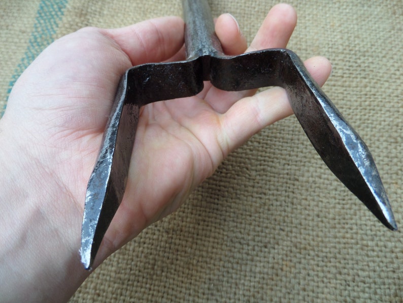 Antique Vintage Scythe Sickle Sharpening Peening Anvil Blacksmith Hand ...