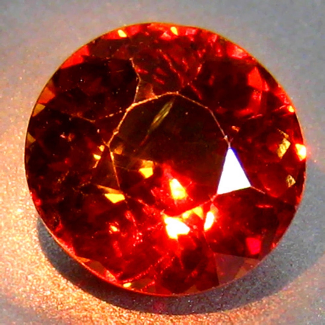 Natürliche Farbwechsel Granat Edelsteine! 4.200Cts & 9,5x9x6mm seltene ...