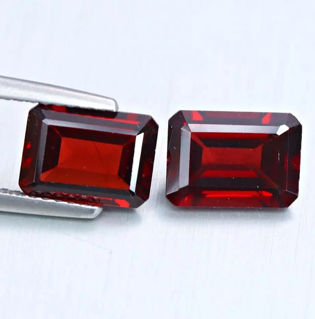 Red Garnet Gemstone: 3.75 Ct Octagon Cut, Mozambique - Etsy