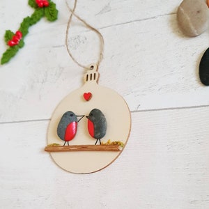 Christmas Robin Pebble Baubles, Christmas Tree Pendant, Robin Christmas ...