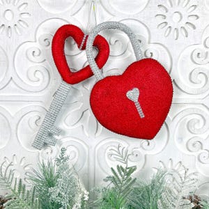 Bling Heart Lock and Key Valentine's Day Wreath Embellishment, Heart ...