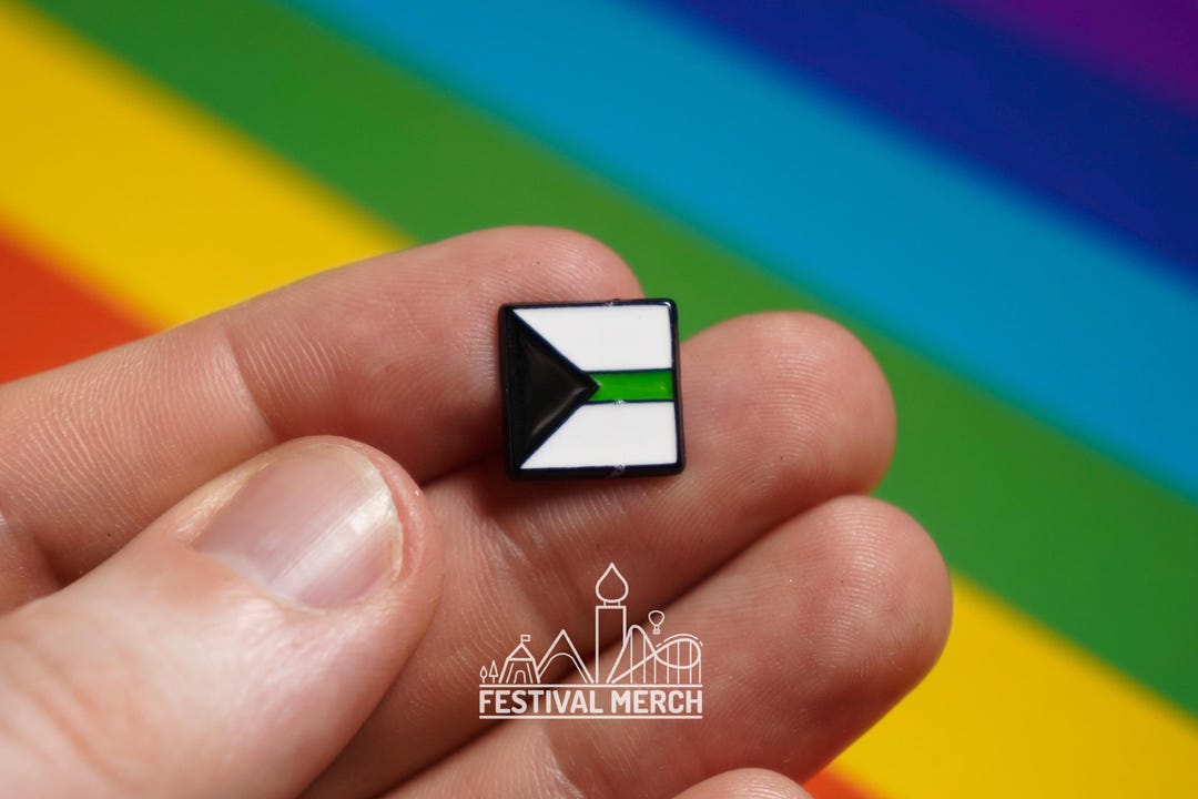 Rainbow Flag Pin | Enamel - LGBT Pride Badge Stud Lesbian Gay Bisexual ...