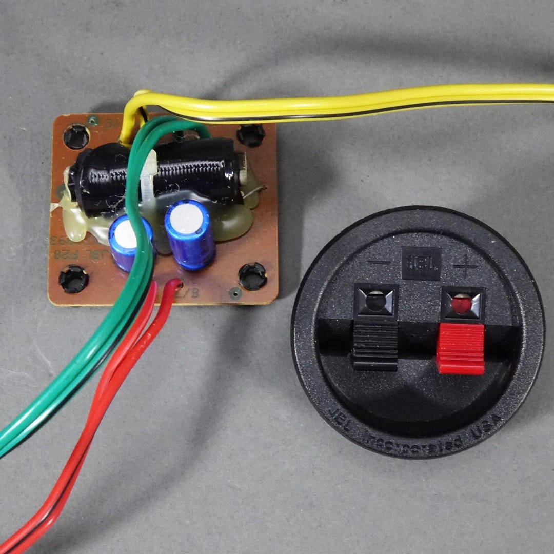 Genuine JBL Crossover W/ Terminals Jacks From JBL P20 Speaker Tested ...