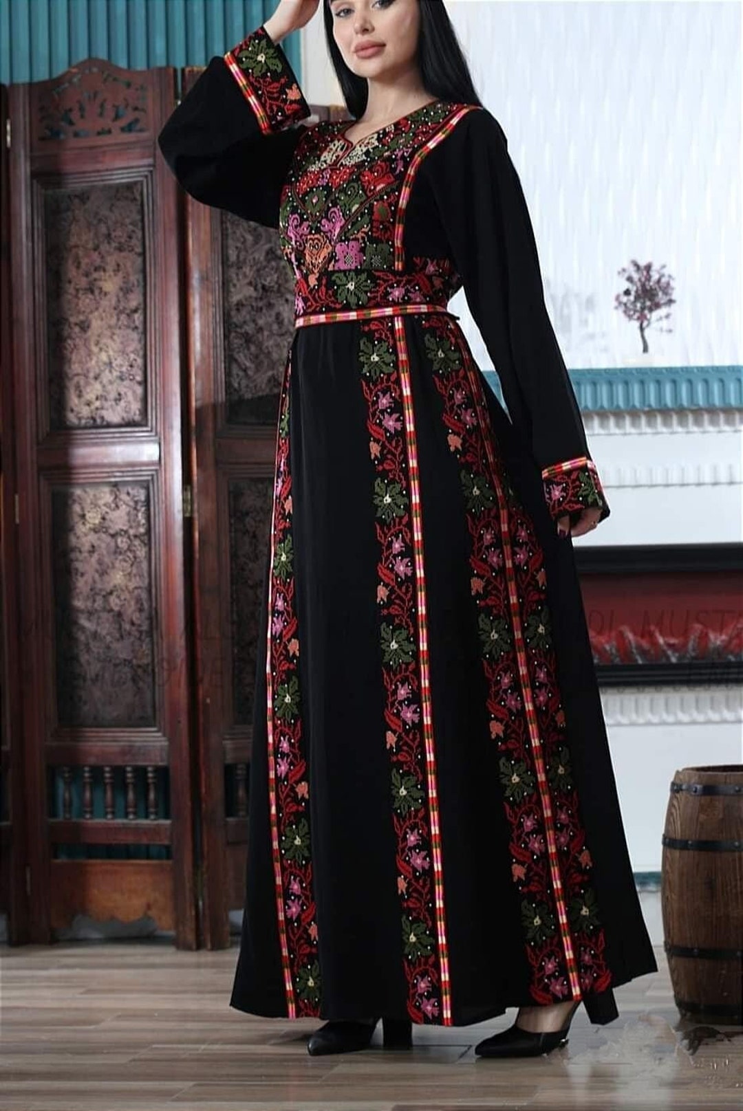 Palestinian Dress Couture Thobe, Embroidered With Long Sleeves Princess ...