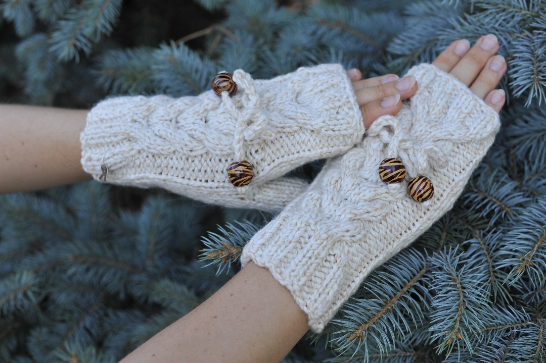 Chunky Beige Mittens, Winter Beige Mittens, Mittens With Big Beads ...