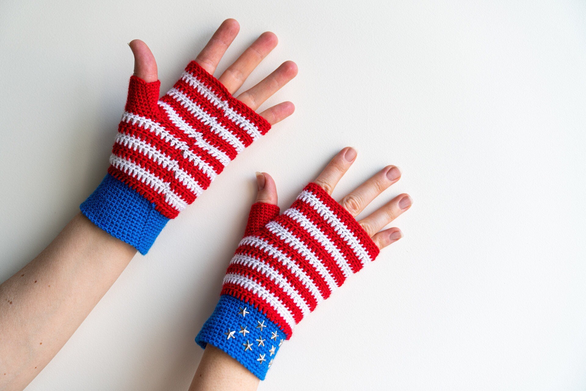 American Style Mittens, Crochet Mittens, Striped Mittens, Red and White ...