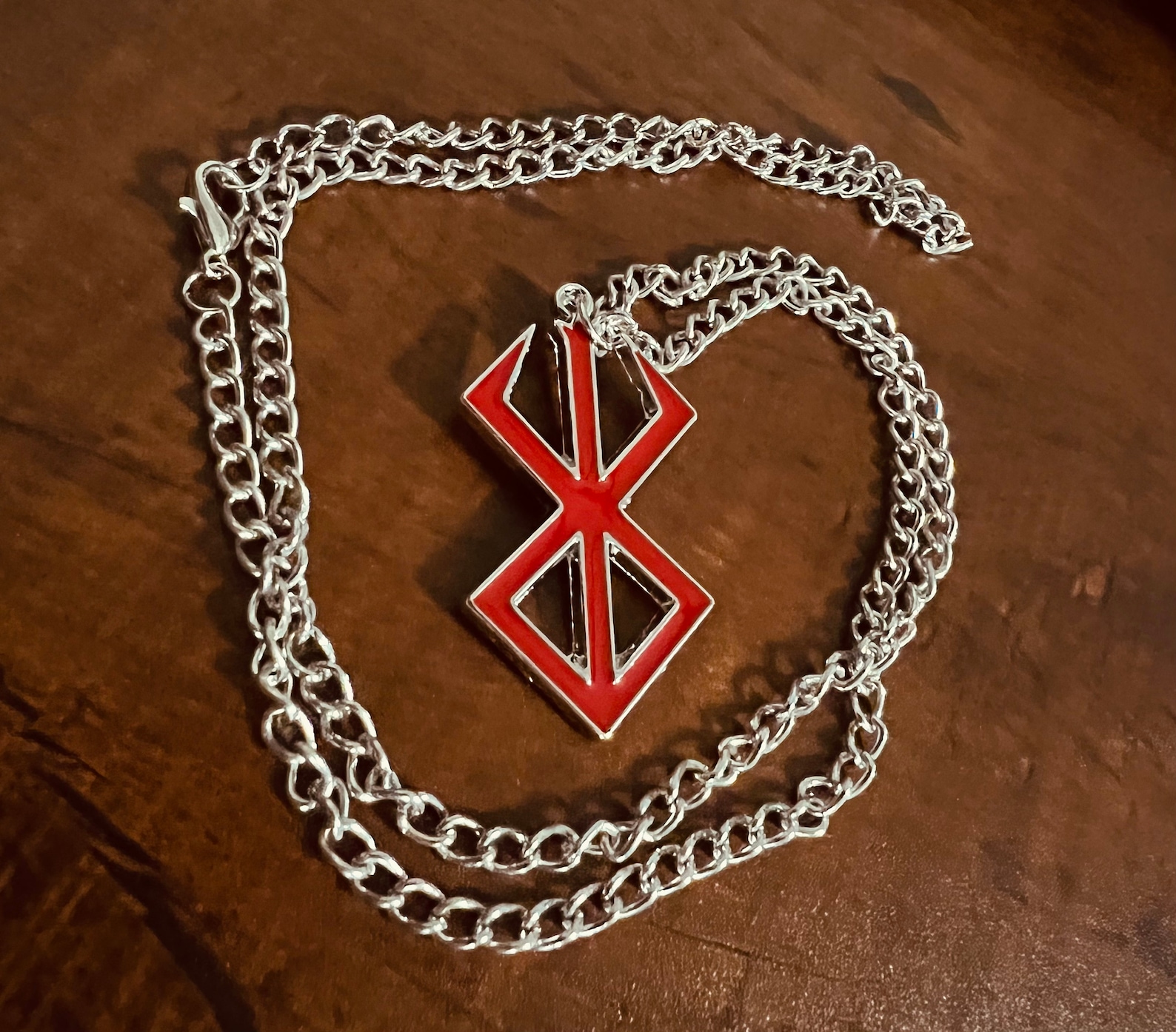Collar Berserk Símbolo del sacrificio - Etsy México