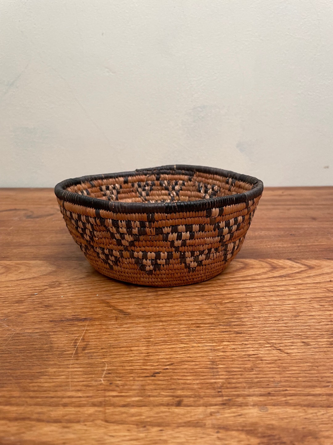 Antique Native American Woven Basket - Etsy