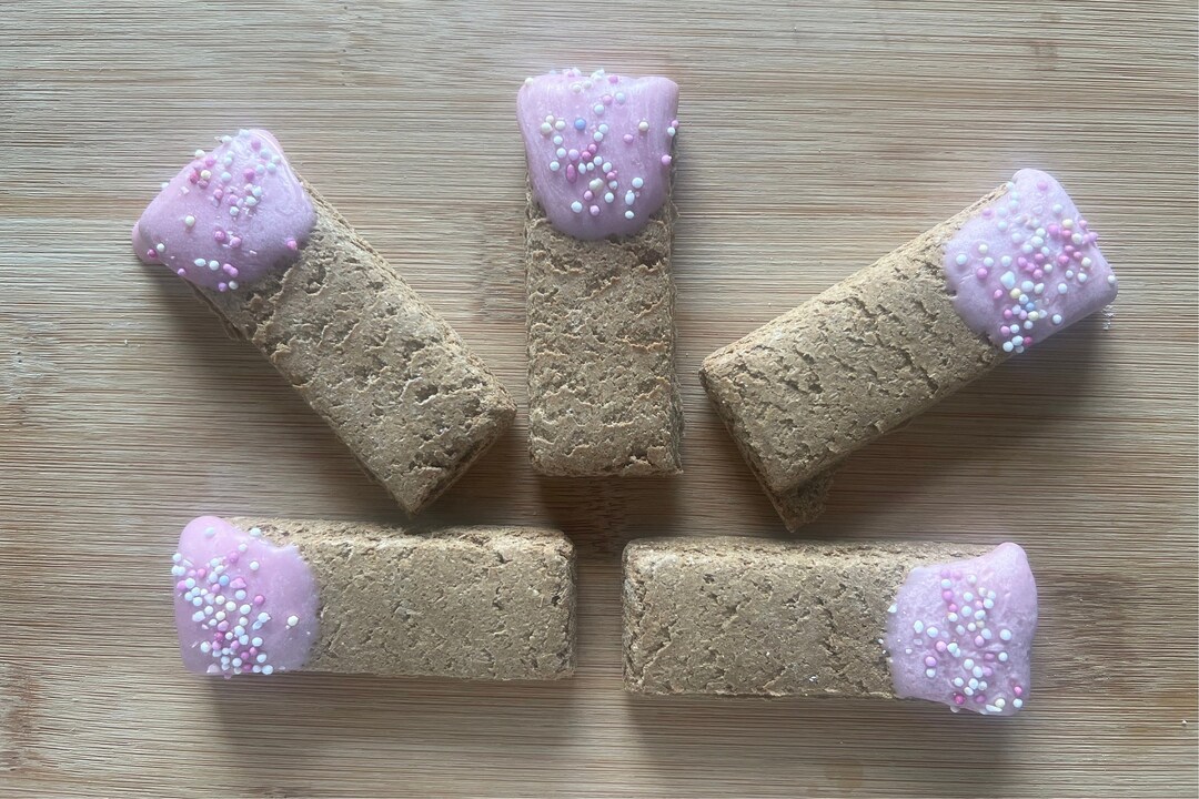 Strawberry Choco Meaty Biscuit Dippers 100g - Etsy UK