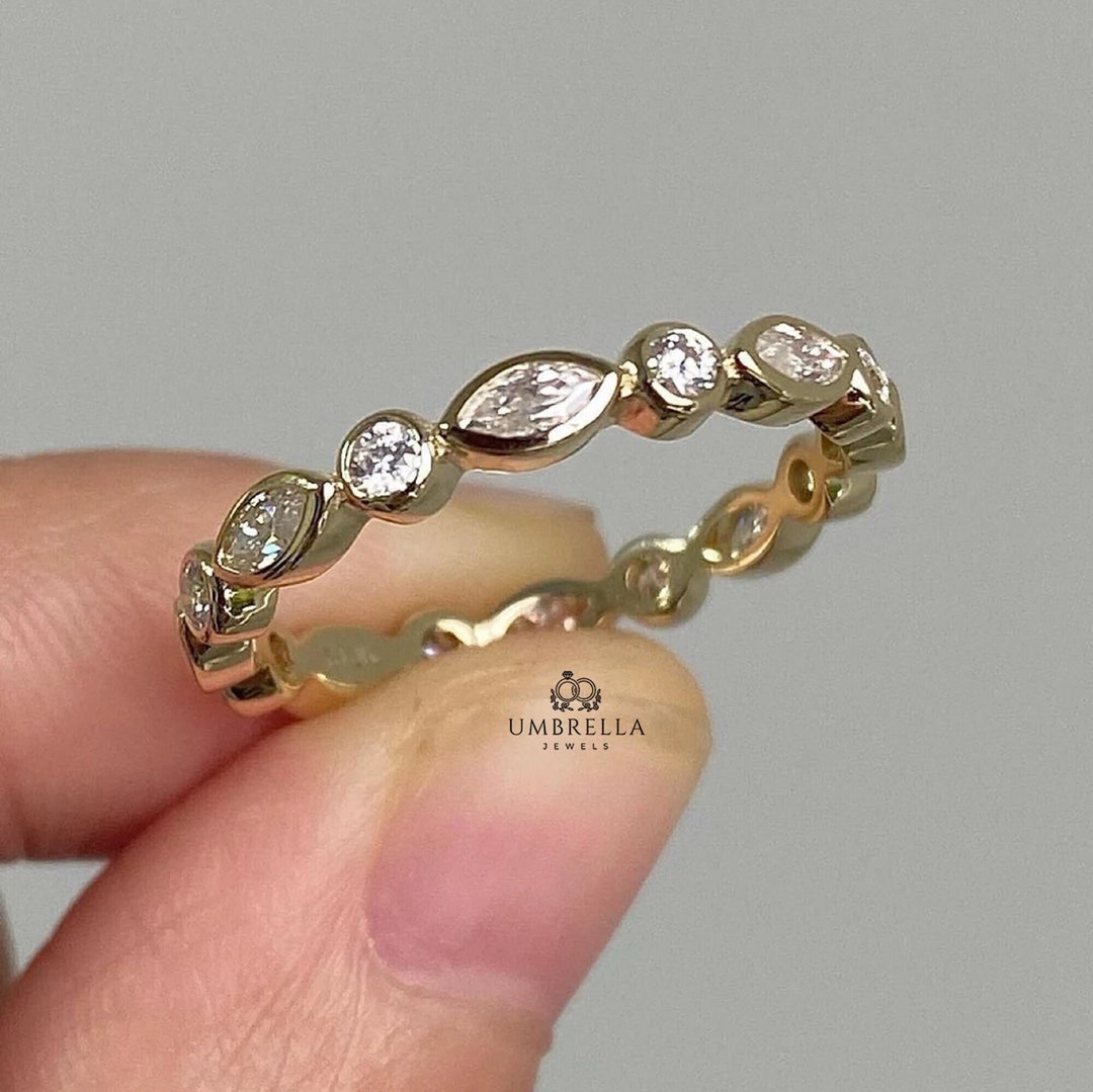Marquise and Round Diamond Ring in 14k Gold / Bezel Setting Alternating ...