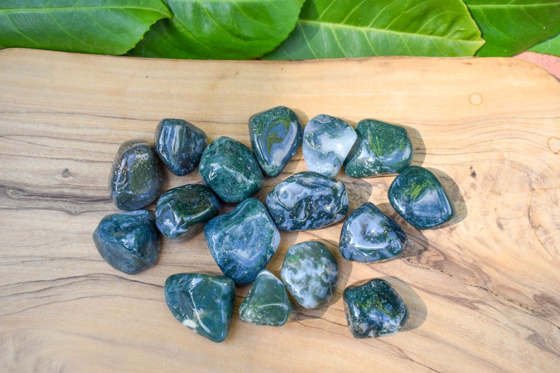 Green Moss Agate Tumble Stone Stabilising Crystal Abundance - Etsy UK