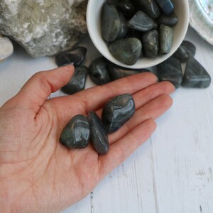 Labradorite Tumble Stone, Healing Crystals, Protection Stone - Etsy