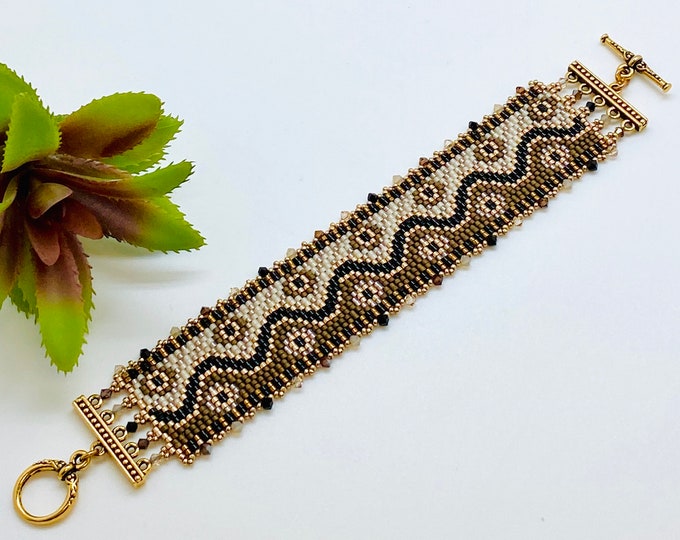 Cutesy Curve in Bronze Peyote Bracelet Kit - Etsy
