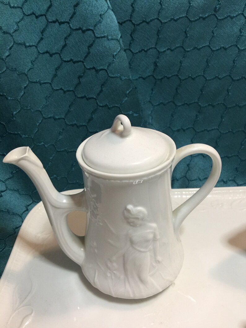 Ginori Bright White Embossed Tea Set Relief Embossing Figure and Flower ...