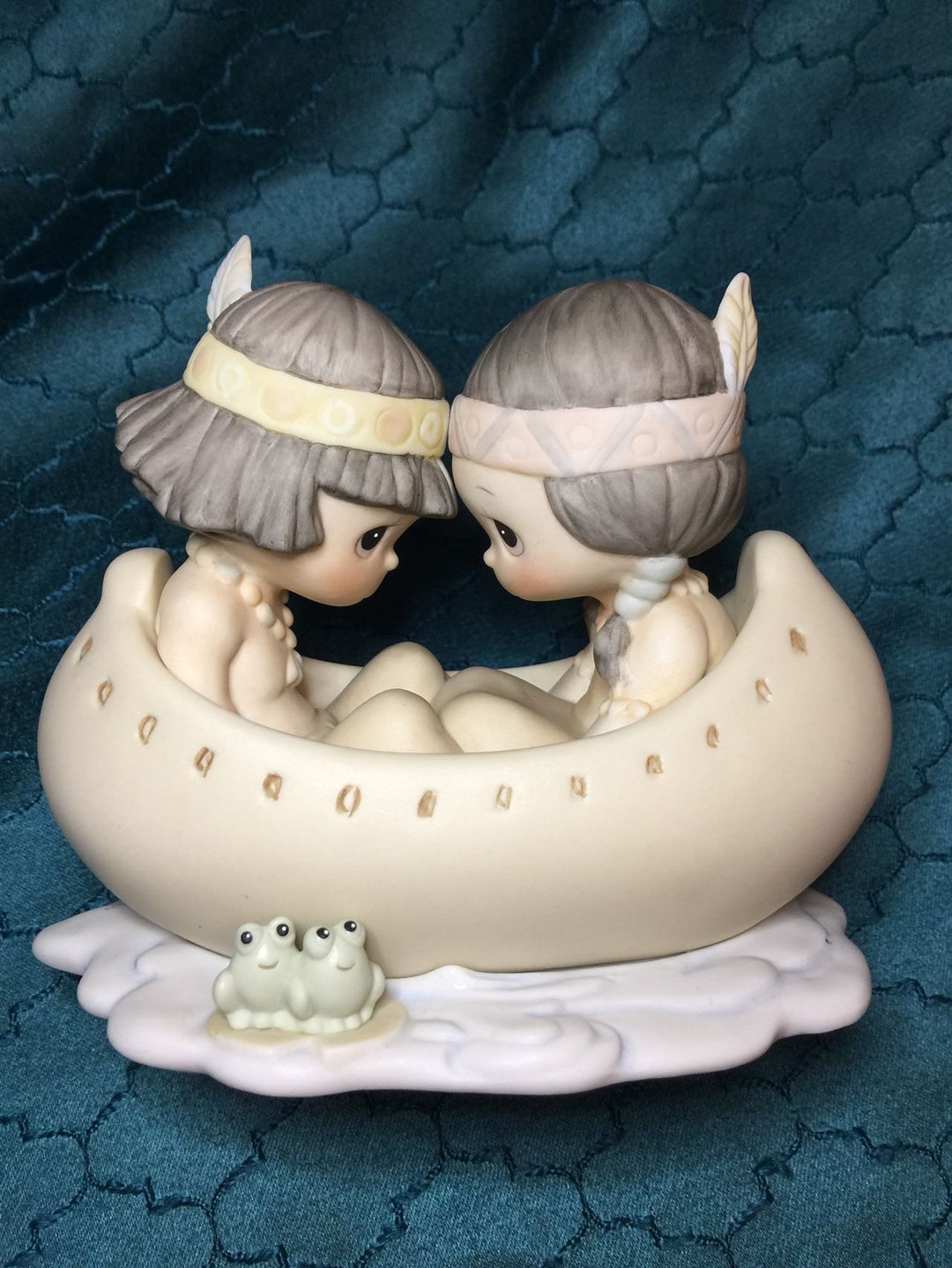 Precious Moments Figurine ,many Moons in Same Canoe, Blessum You 1988 Enesco Samuel J. Butcher ...