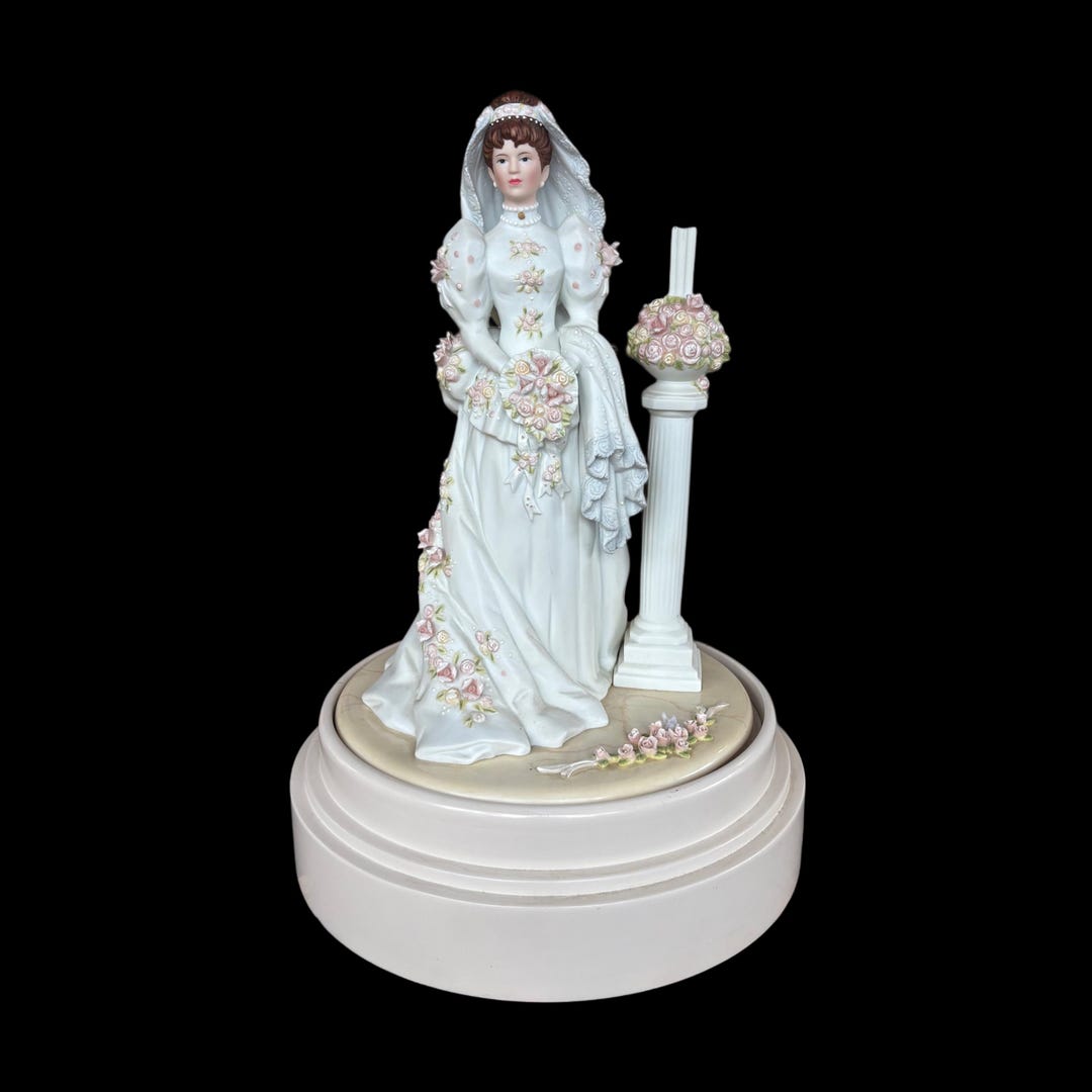 Vintage 1990s Avon President’s Club Mrs. Albee Wedding Bridal Rotating ...