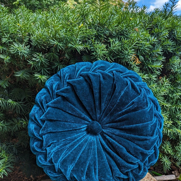 Round Velvet Pillow - Etsy