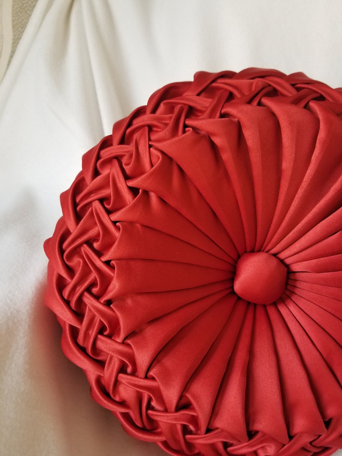 Red Rust Round Pillow Throw Pillow Smocking Pillow Pintuck - Etsy