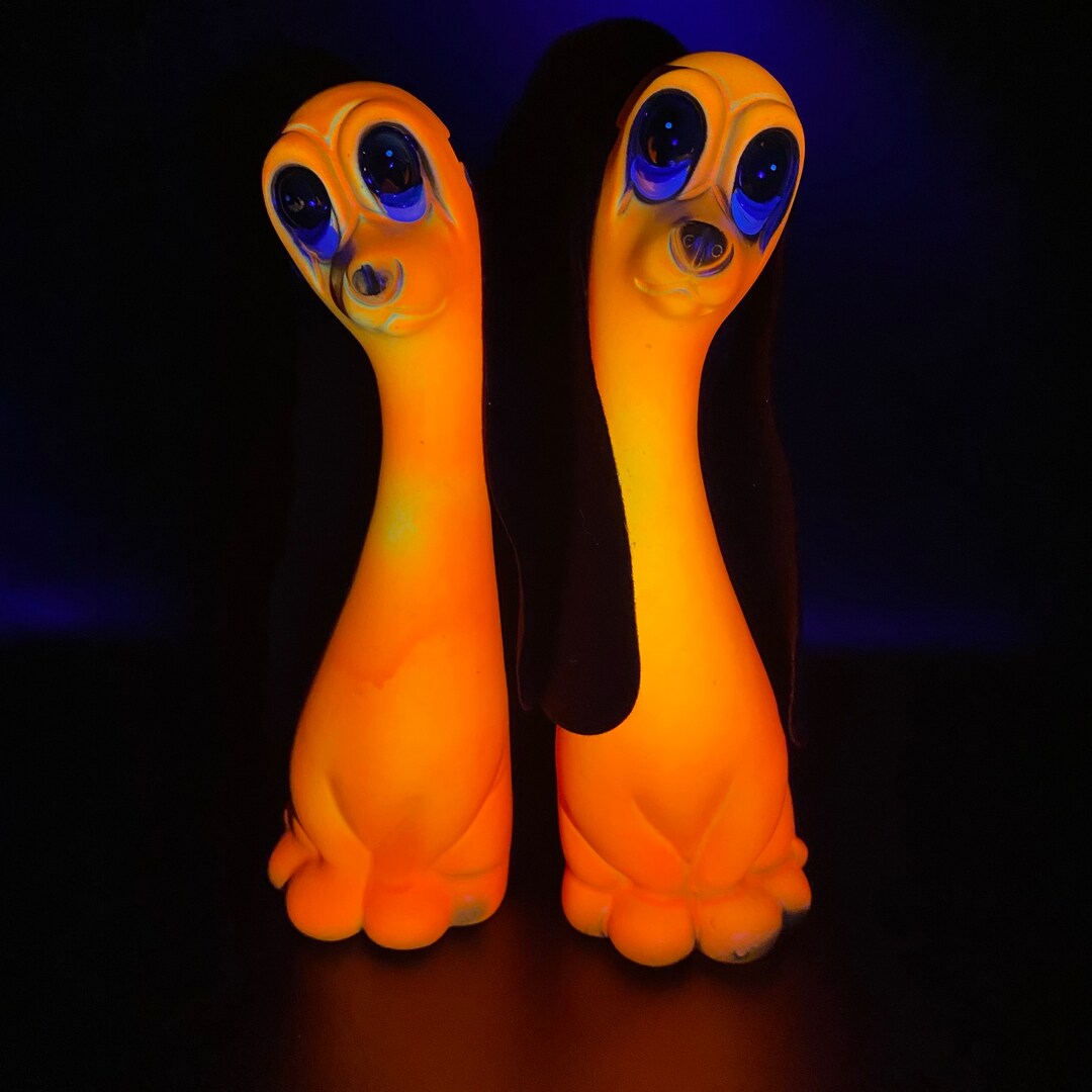 UV Reactive Paint Retro Orange Droopy Ear and Eyed Dog Hound Vintage ...